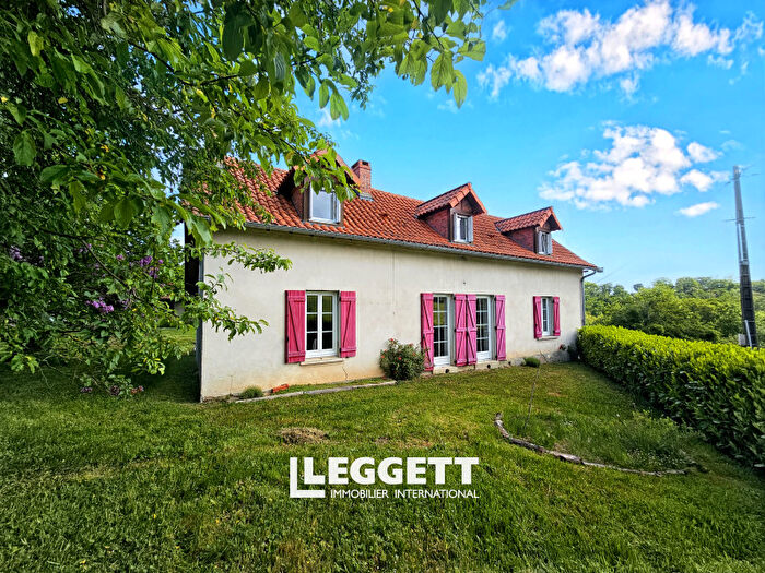 Maison à vendre - Néris-les-Bains - 6 pièces - 3 chambres