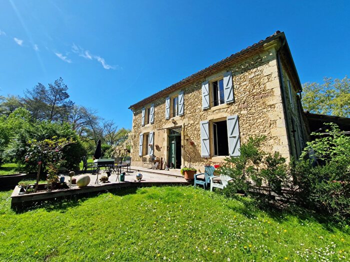 Maison à vendre - Vic-Fezensac - 7 pièces - 6 chambres