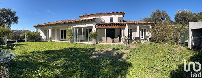 Maison à vendre - Le Plan-de-la-Tour - 8 pièces - 4 chambres