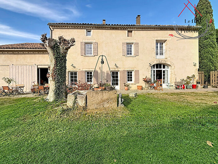 Maison à vendre - Avignon, Montfavet - 8 pièces - 6 chambres