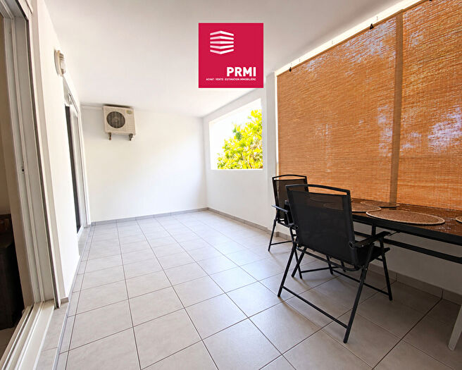 Sainte-Suzanne, Centre-ville : Appartement 2 pièces à vendre