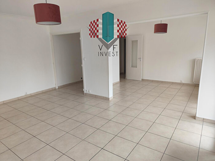 Appartement à louer - Évreux - 5 pièces - 4 chambres