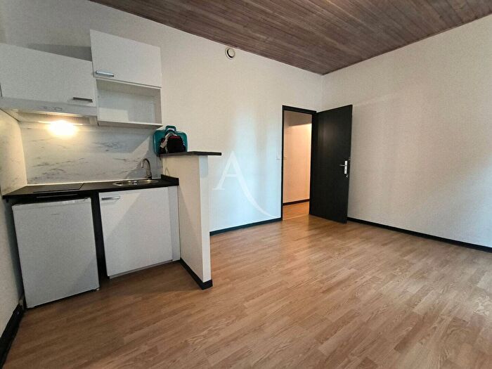 Appartement à louer - Bourg-Charité, Narbonne - 2 pièces - 1 chambre
