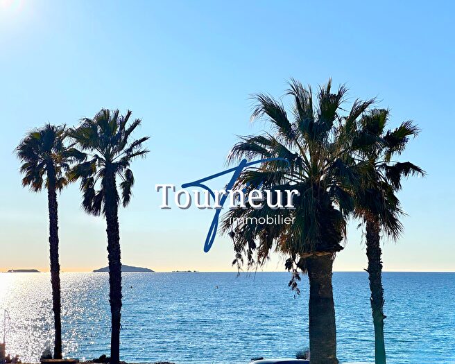 Six-Fours-les-Plages, Les Lones, Bucarin, Fort, Les Playes : Appartement 2 pièces à vendre