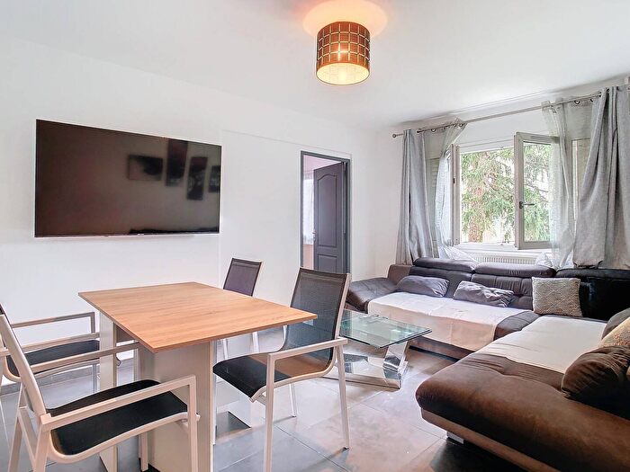 Appartement à louer - Saint Jean, Villeurbanne - 5 pièces - 4 chambres