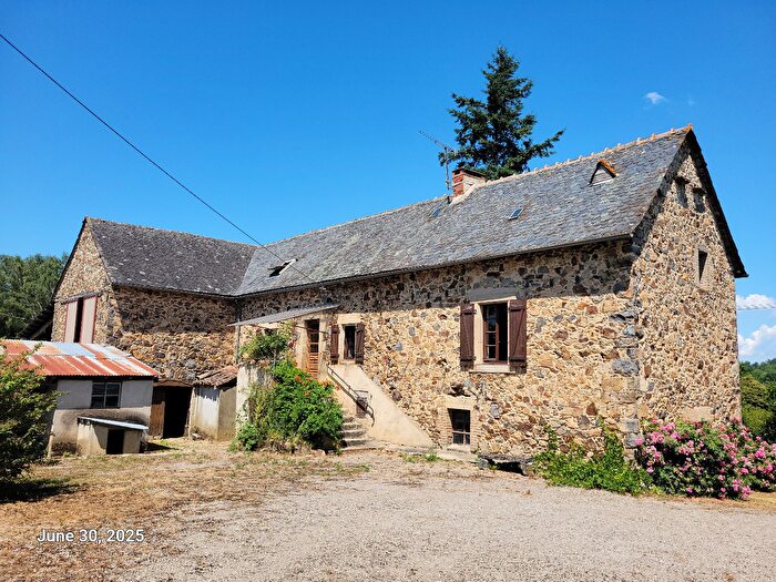 Maison à vendre - Morlhon-le-Haut - 5 pièces - 3 chambres