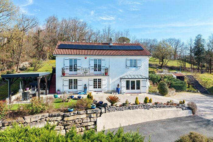 Maison à vendre - Carlux - 5 pièces - 4 chambres