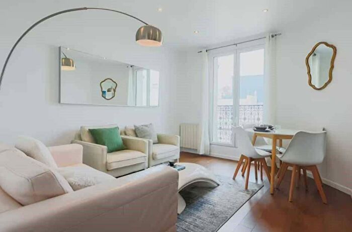 Appartement à louer - Cambronne-Garibaldi, Paris ème arrondissement - 3 pièces - 2 chambres