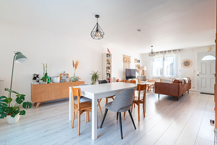 Maison à vendre - Les Ponts-de-Cé - 6 pièces - 4 chambres