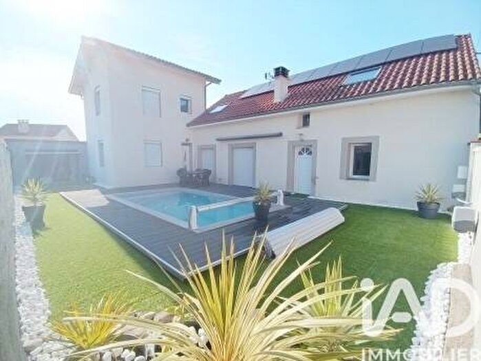 Maison à louer - Centre-Marcadieu-Marne, Tarbes - 9 pièces - 8 chambres