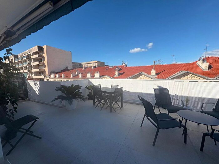 Appartement à vendre - Nice, Carré dor - 3 pièces