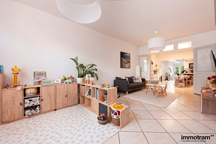 Maison à vendre - Villeneuve-dAscq - 4 pièces - 3 chambres
