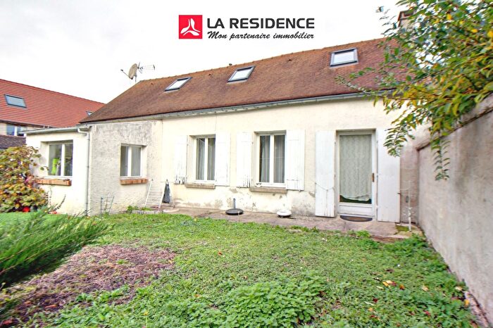 Maison 4 pièces à vendre à Longnes