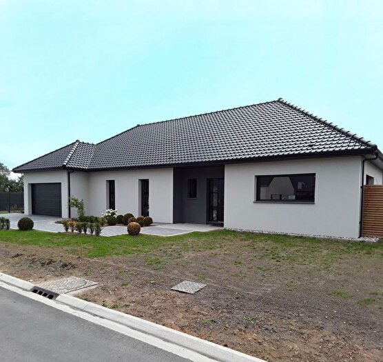 Maison 7 pièces à Sainte-Croix-sur-Buchy, à vendre