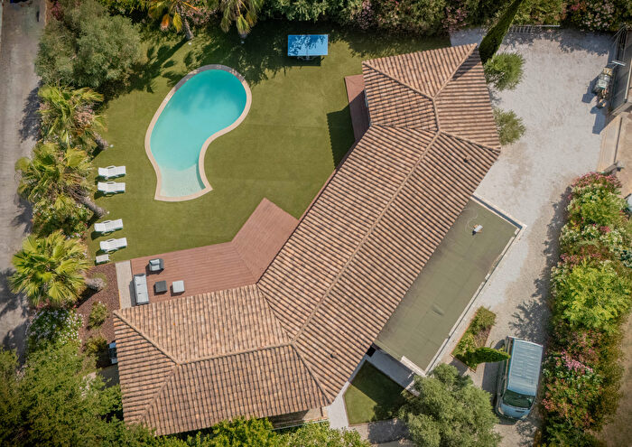 Maison 7 pièces à La Crau, Les Martins, Montbel, Le Vallon du Soleil, à vendre