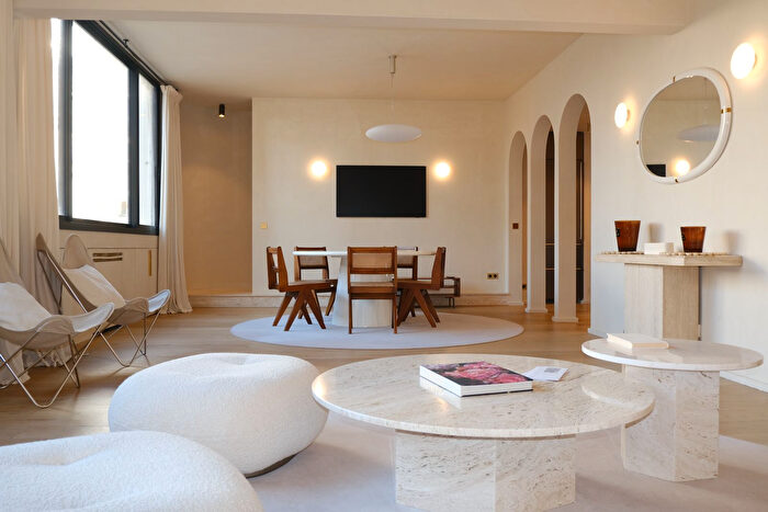 Appartement à vendre - Paris e , Elysée, Madeleine - 4 pièces - 2 chambres