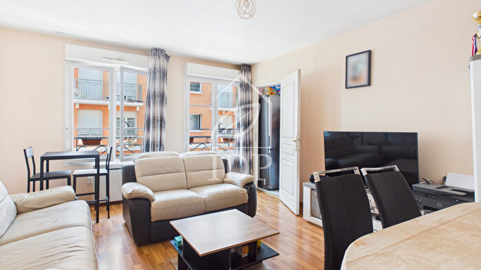 Appartement 2 pièces à vendre - Corbeil-Essonnes, Centre-ville