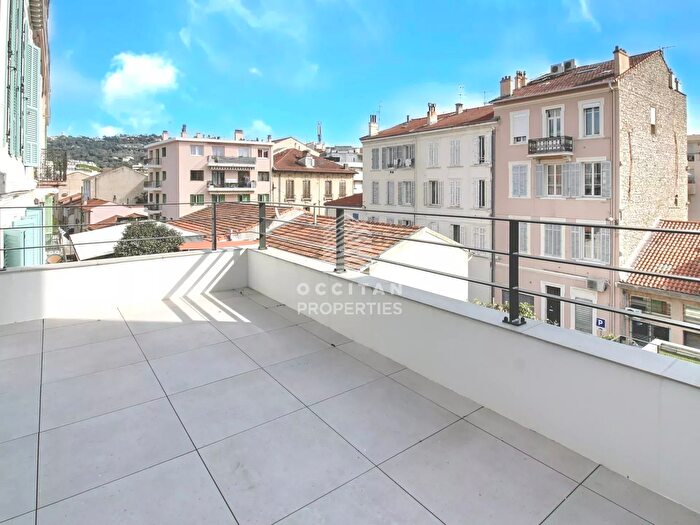 Maison 5 pièces à Cannes, Prado, République, à vendre