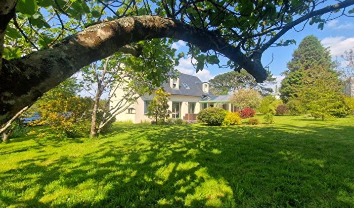 Maison à vendre - Douarnenez - 5 pièces - 3 chambres