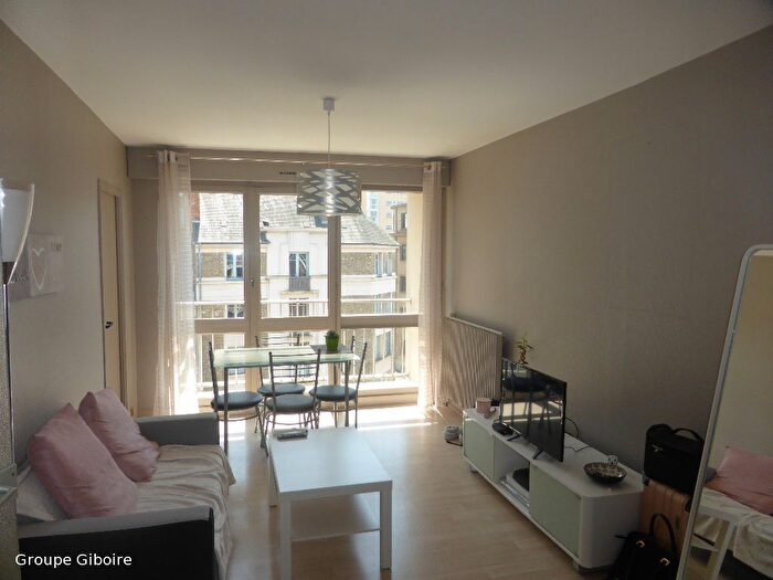Quartiers Centre, Thabor, Oberthür : Appartement 1 pièce à louer