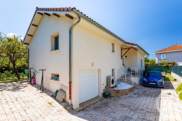 Maison à vendre - Eybens - 5 pièces - 4 chambres