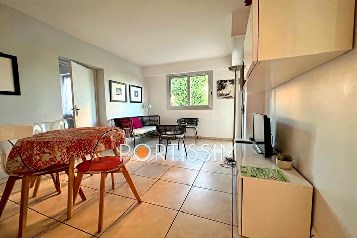 Appartement à vendre - Saint-Laurent-du-Var, Bord de Mer, Port de Plaisance - 3 pièces - 2 chambres