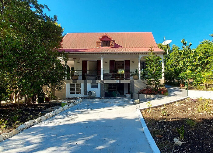 Maison à vendre - Saint-Louis - 6 pièces - 5 chambres