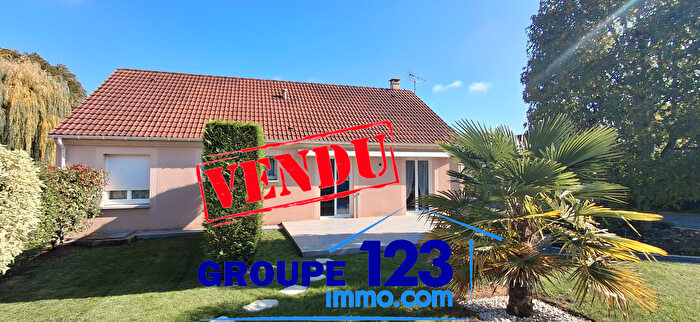 Maison à vendre - Guerchy - 5 pièces - 3 chambres