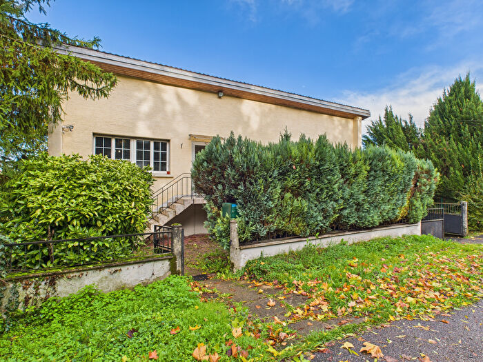 Maison à vendre - Château-Salins - 6 pièces - 5 chambres