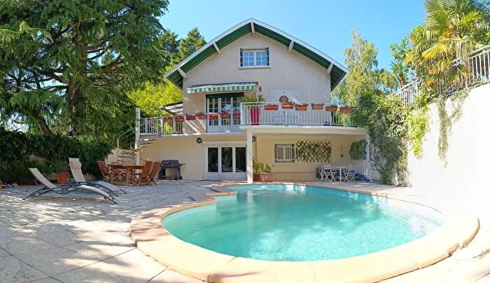 Maison 5 pièces à Saint-Pierre-de-Chandieu, à vendre