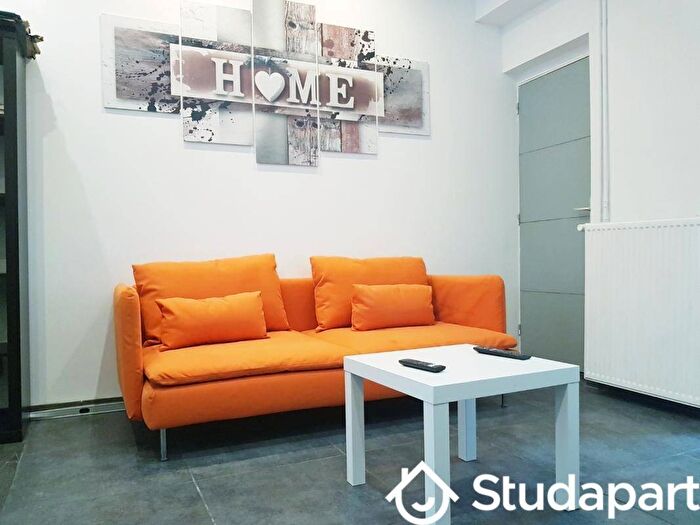 Appartement à louer - Epeule-Trichon, Roubaix - 1 pièce - 1 chambre