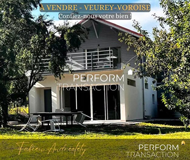 Maison à vendre - Veurey-Voroize - 4 pièces - 3 chambres