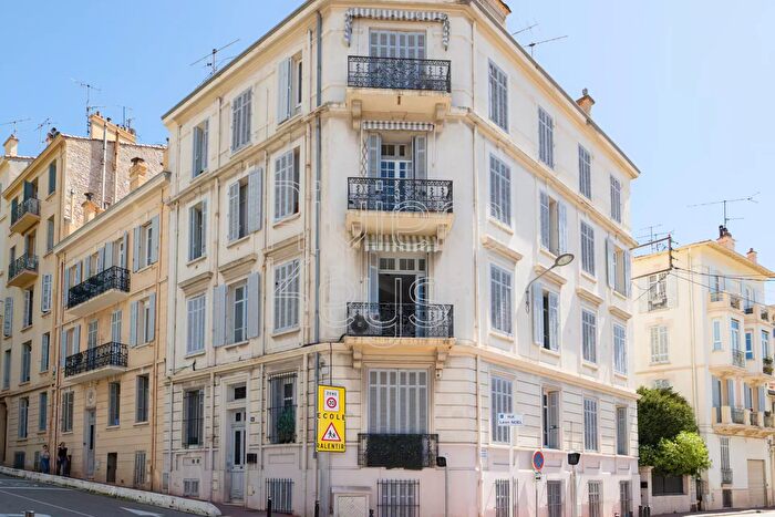 Appartement à vendre - Cannes, Prado, République - 3 pièces - 2 chambres