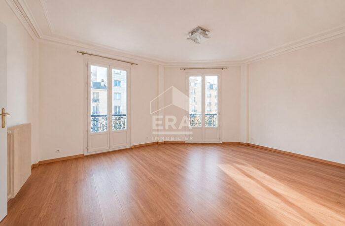 Appartement 4 pièces à vendre à Clichy, République, Victor Hugo