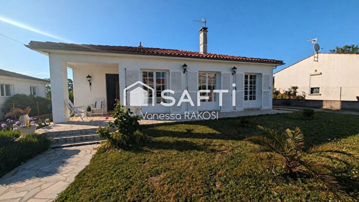 Saintes, La Gare, Sébastien de Brouard, La Fenêtre - Maison 5 pièces à vendre