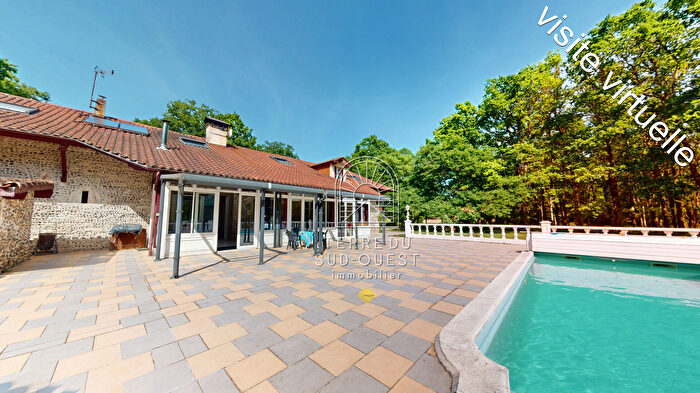 Maison 8 pièces à vendre à Aurice