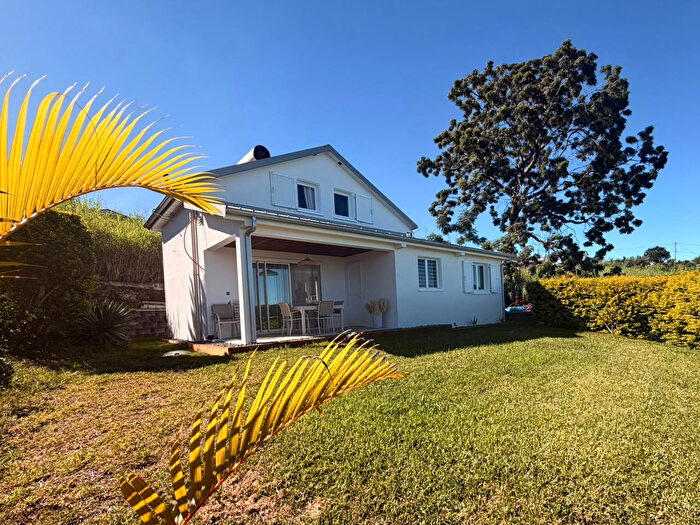 Maison 4 pièces à vendre - Les Trois-Bassins, Centre-ville, Bois de Nèfles