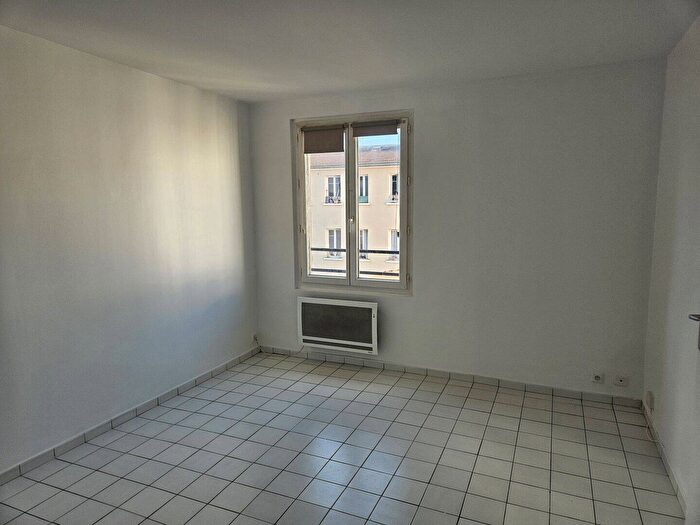 Appartement à louer - Ivry Port Centre, Ivry-sur-Seine - 1 pièce