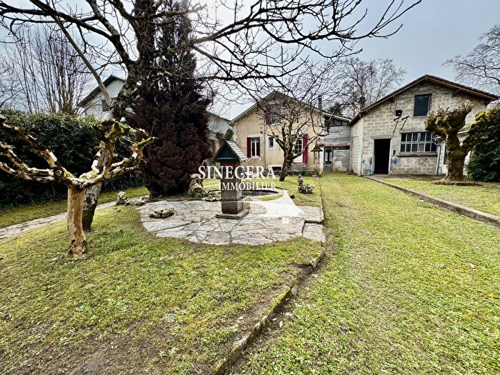 Maison à vendre - Bergerac - 6 pièces - 3 chambres