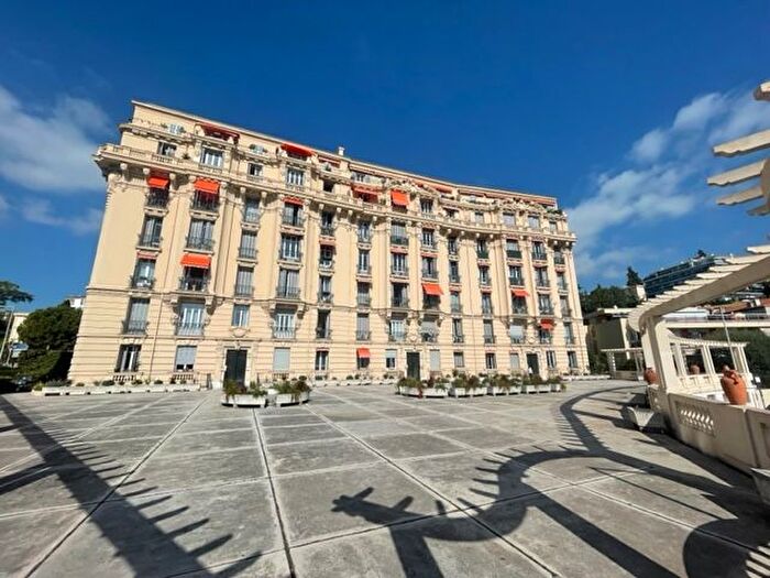 Maisons à vendre et appartements à louer - 1