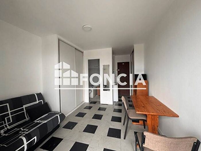 Appartement à louer - École Paul Bert-Lycée Bernard Palissy, Agen - 1 pièce