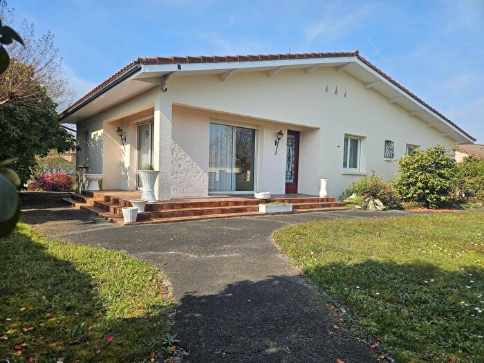 Maison à vendre - Martignas-sur-Jalle - 5 pièces - 4 chambres