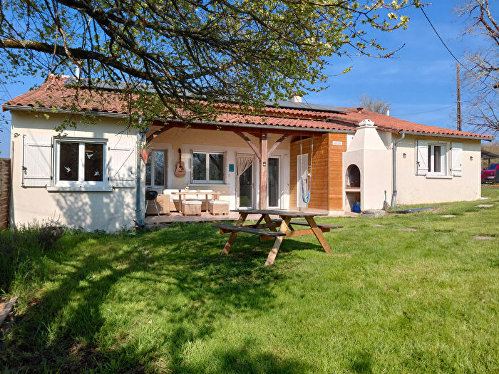 Maison à vendre - Annesse-et-Beaulieu - 4 pièces - 3 chambres