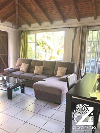 Maison à louer - Sainte-Rose - 3 pièces - 2 chambres