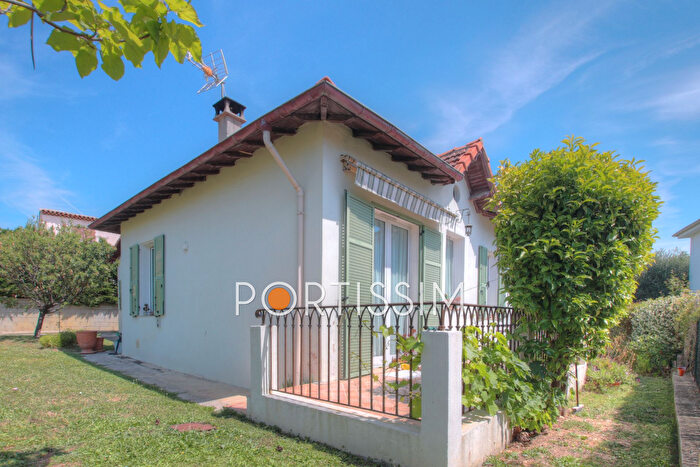 Maison à Cagnes-sur-Mer, Les Bréguières, à vendre