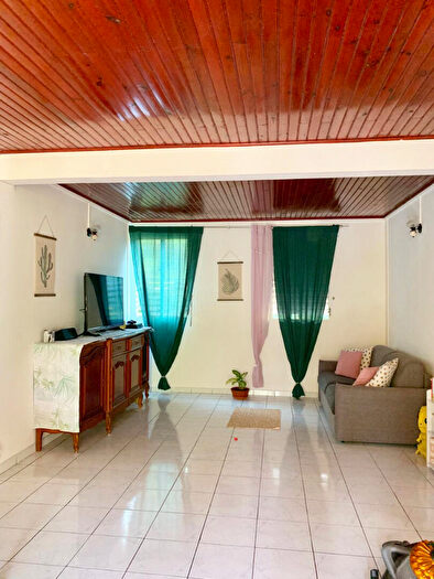 Maison à louer - Les Anses-dArlet - 4 pièces - 3 chambres