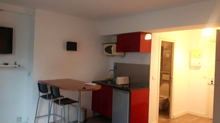 Appartement à louer - Paris e , Jules Joffrin - 1 pièce