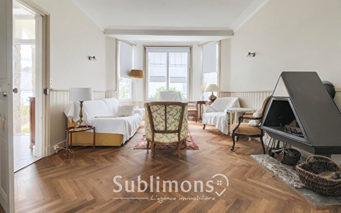 Maison à vendre - Port-Louis - 6 pièces - 4 chambres