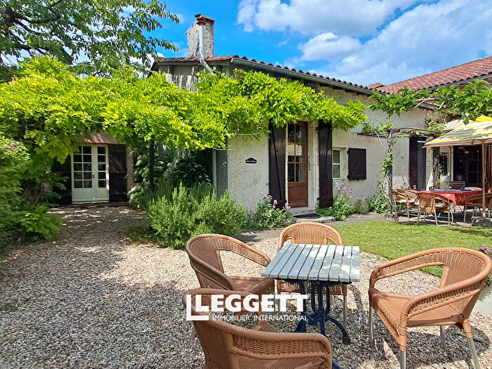 Maison à vendre - Champagne-et-Fontaine - 3 pièces - 2 chambres