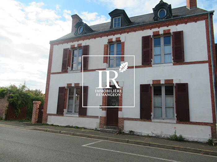 Chaumont-sur-Tharonne : Maison 7 pièces à vendre